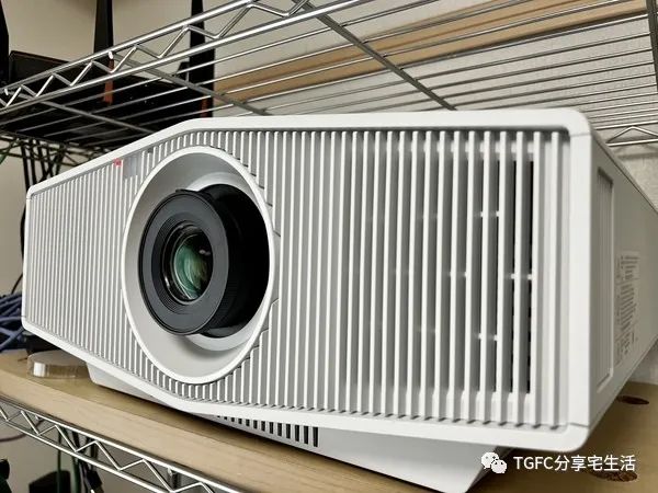 Brief Review of Sony Laser Projector XW5000 – TGFC Lifestyle